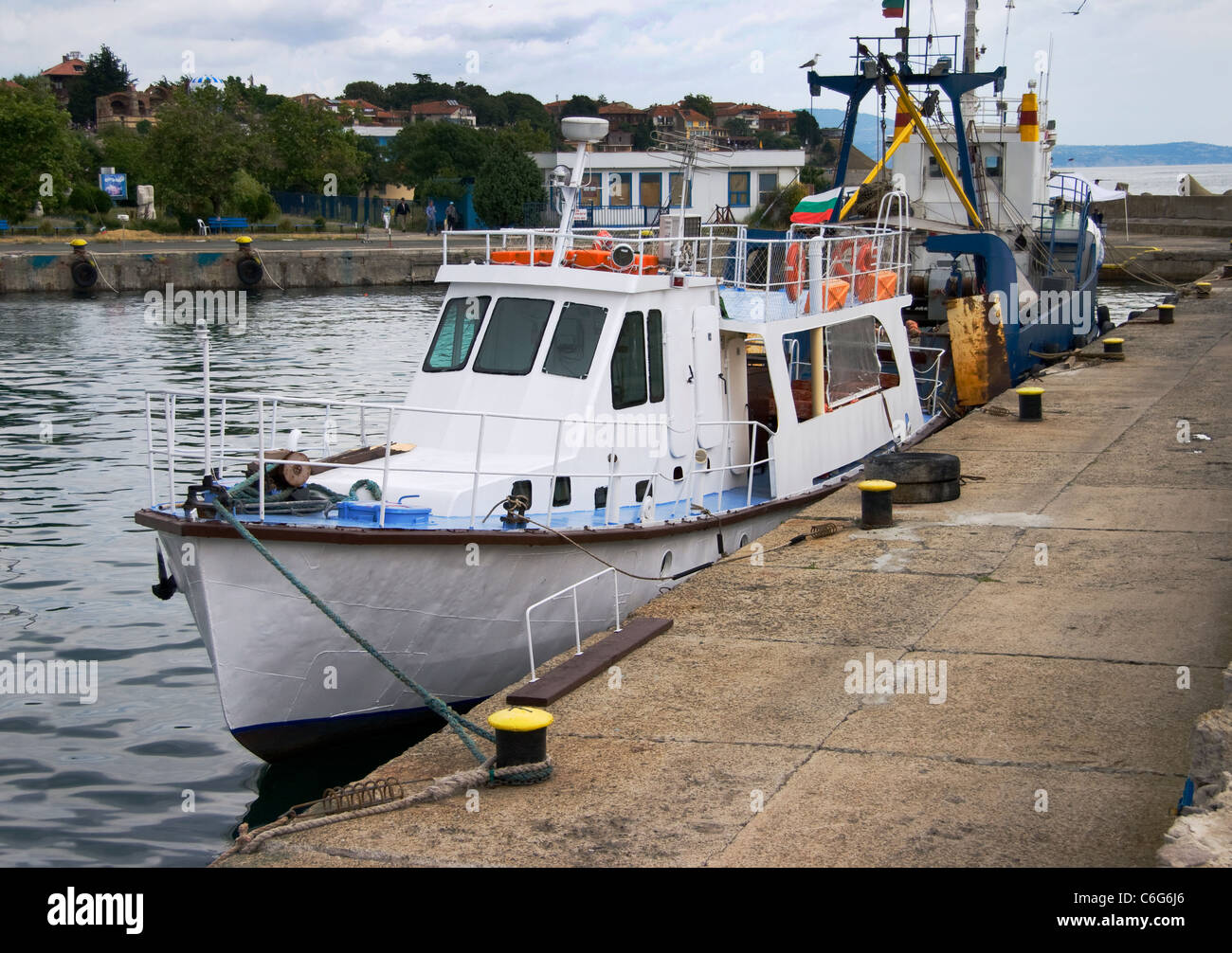 Wet boat dock hi-res stock photography and images - Alamy