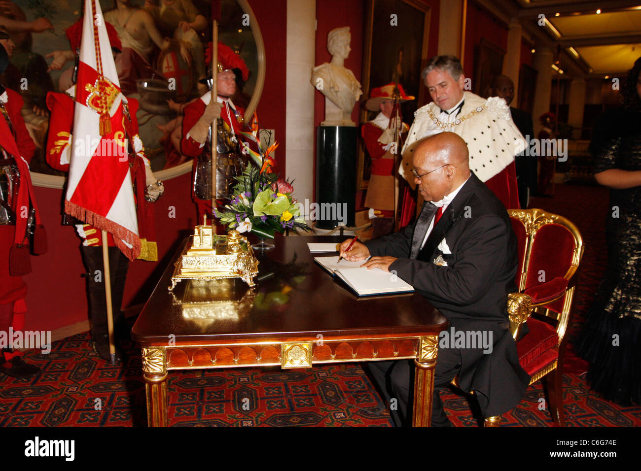 The lord mayor nick anstee hi-res stock photography and images - Alamy