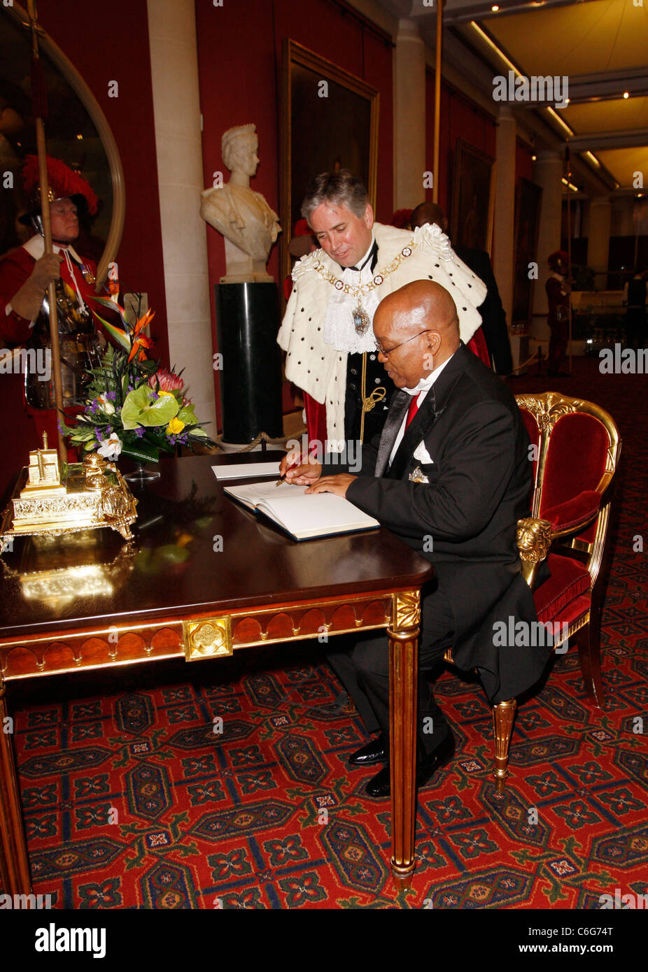 President of South Africa - Jacob Zuma The Lord Mayor Nick Anstee holds ...