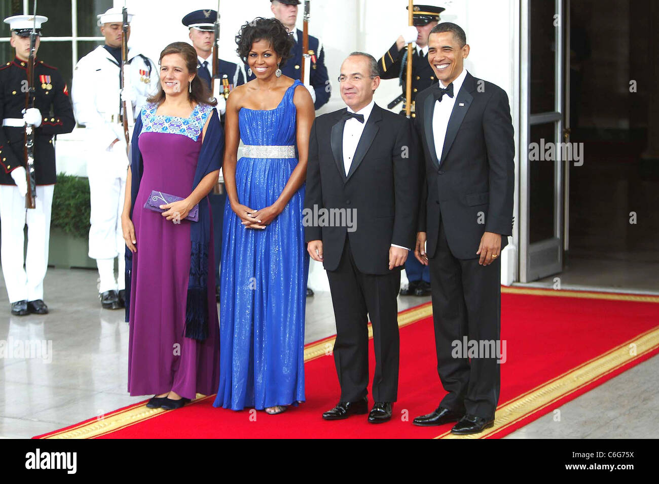 US President Barack Obama and First Lady Michelle Obama welcome Mexican ...