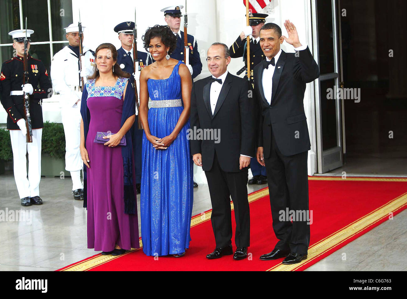 US President Barack Obama and First Lady Michelle Obama welcome Mexican ...
