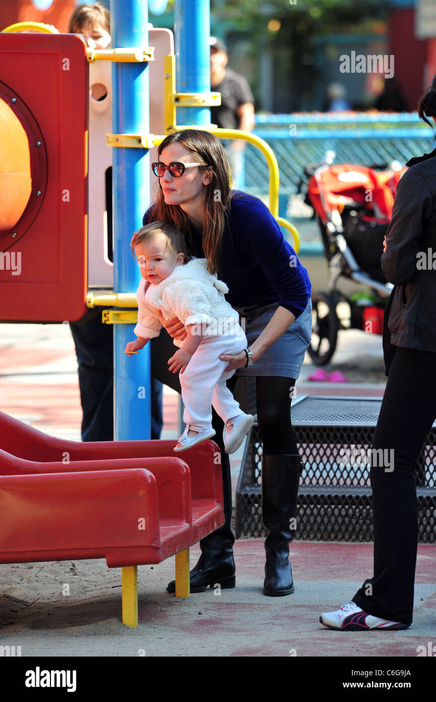 Jennifer Garner and daughter Seraphina Rose Affleck at the park in ...