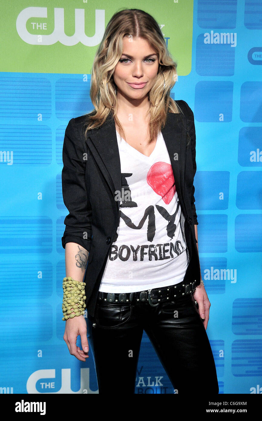 Annalynne Mccord 2010 The Cw Network Upfront At Madison Square Garden