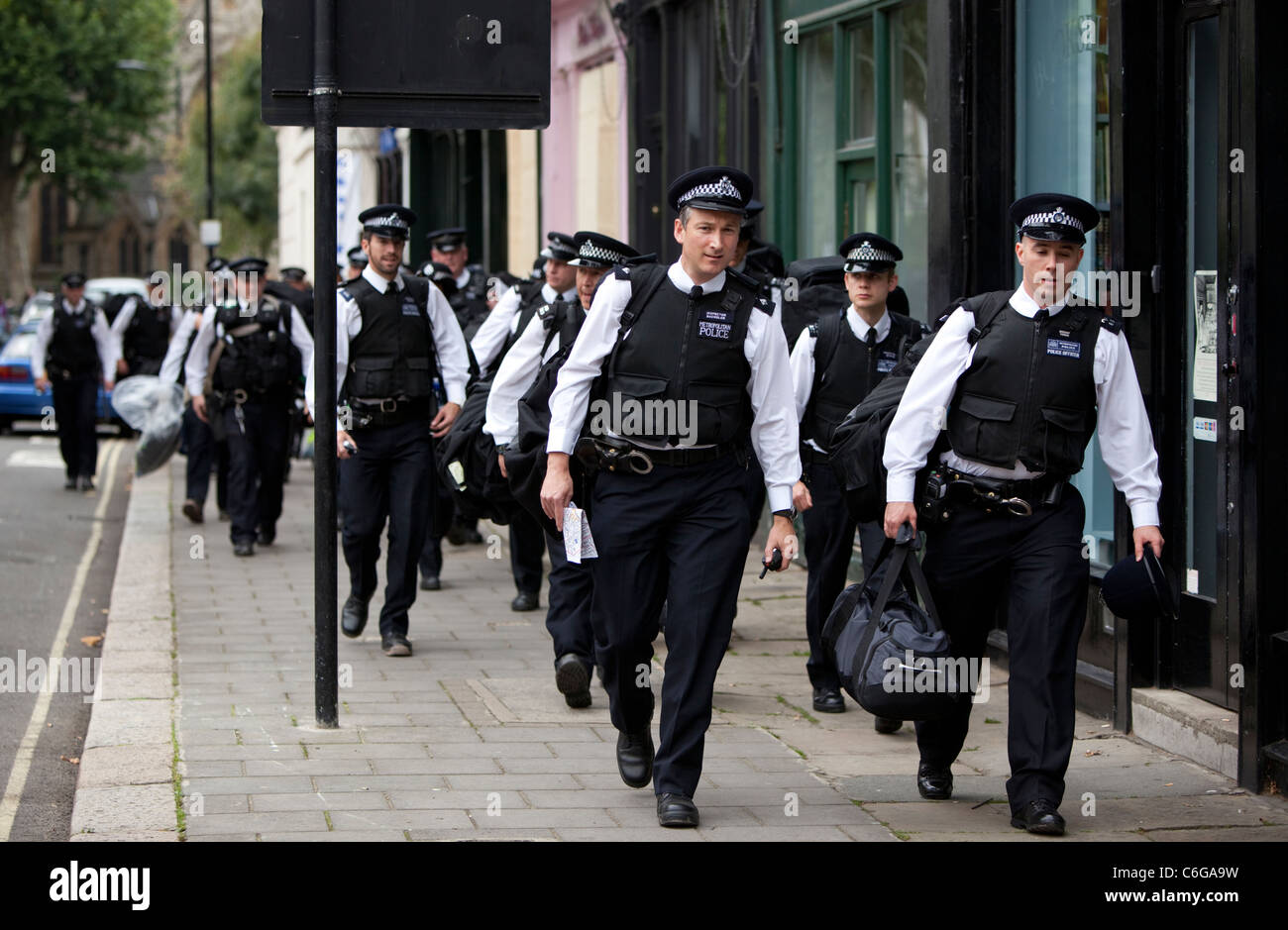 A group of Metropolitan police officers arriving at Notting Hill ...
