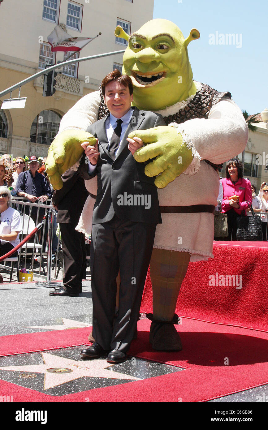 Mike Myers & Shrek Shrek honoured with the 2408th star on the Hollywood ...