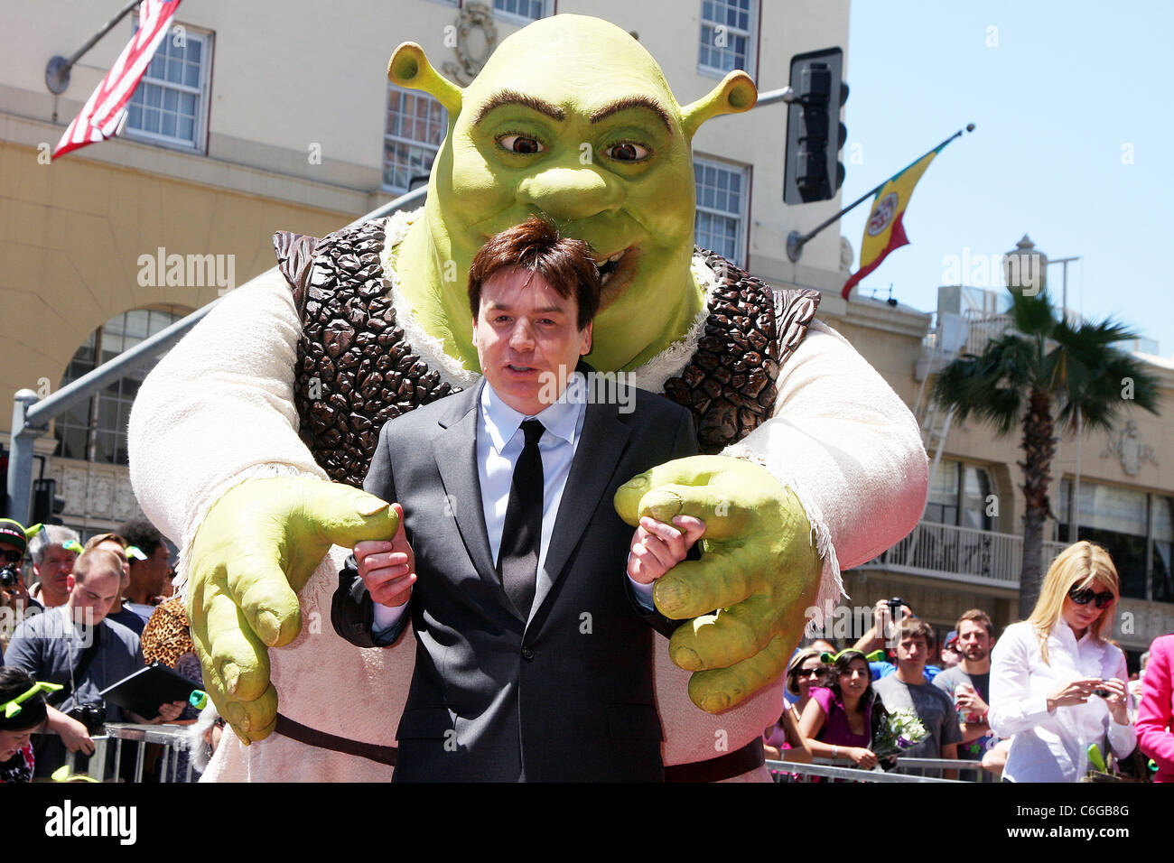 Mike Myers & Shrek Shrek honoured with the 2408th star on the Hollywood ...
