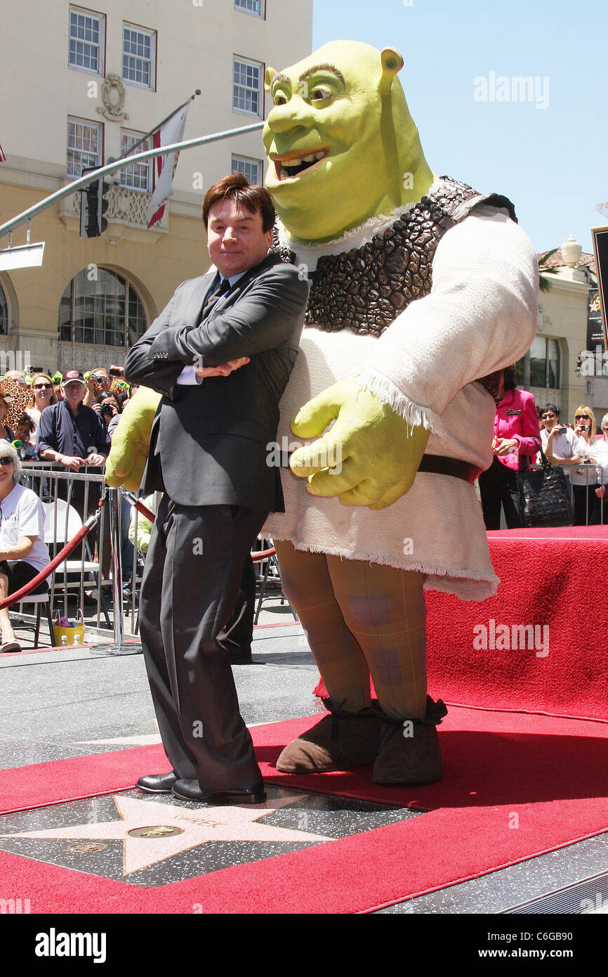 Mike Myers & Shrek Shrek honoured with the 2408th star on the Hollywood ...