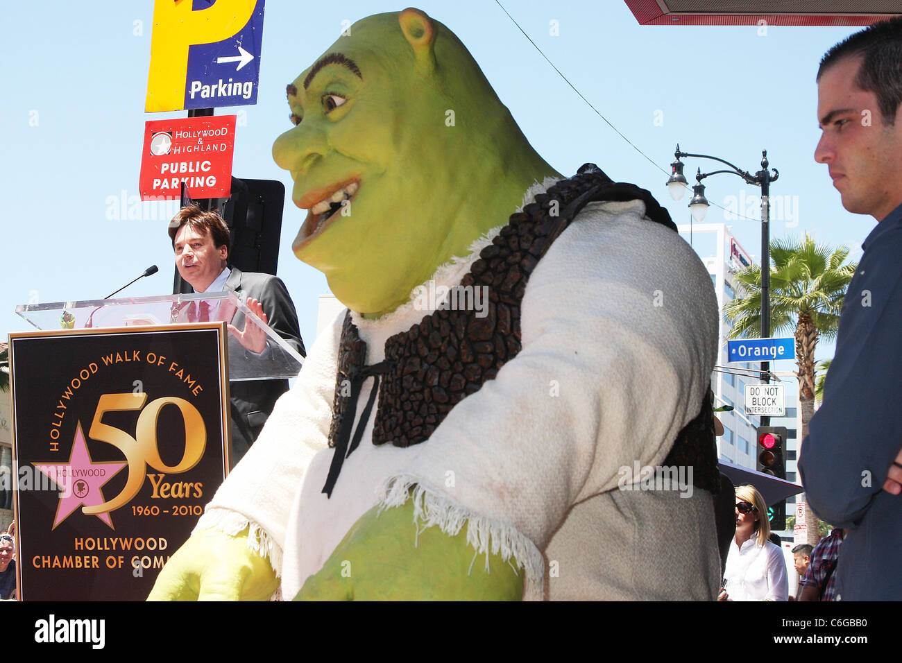 Mike Myers & Shrek Shrek honoured with the 2408th star on the Hollywood ...