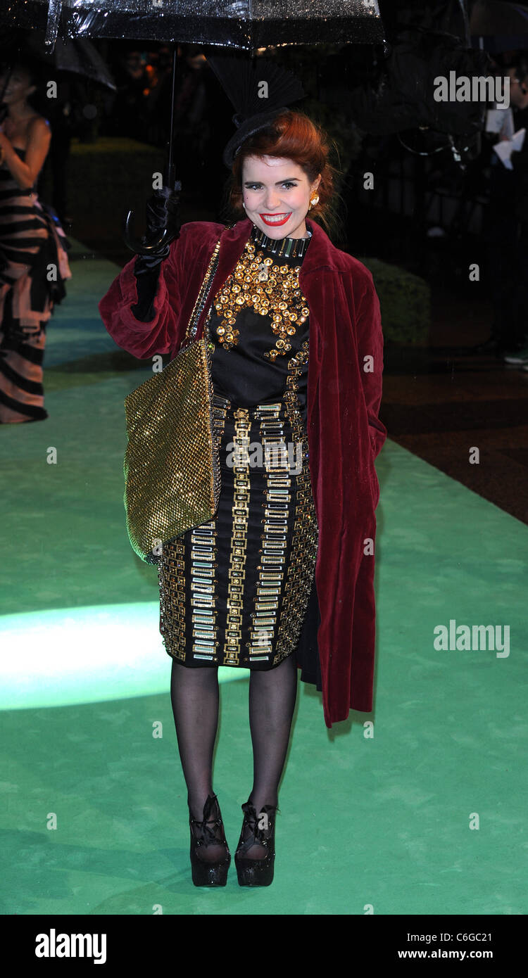 Paloma Faith 'Alice in Wonderland' world premiere held at the Odeon ...