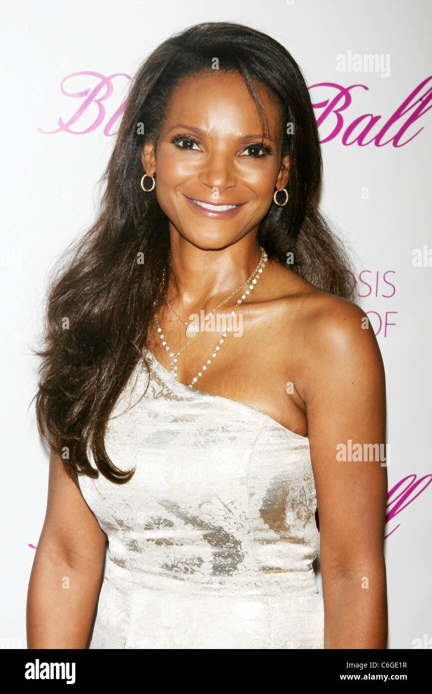 Dr. Lisa Masterson 2nd annual Blossom Ball at the New York Public ...