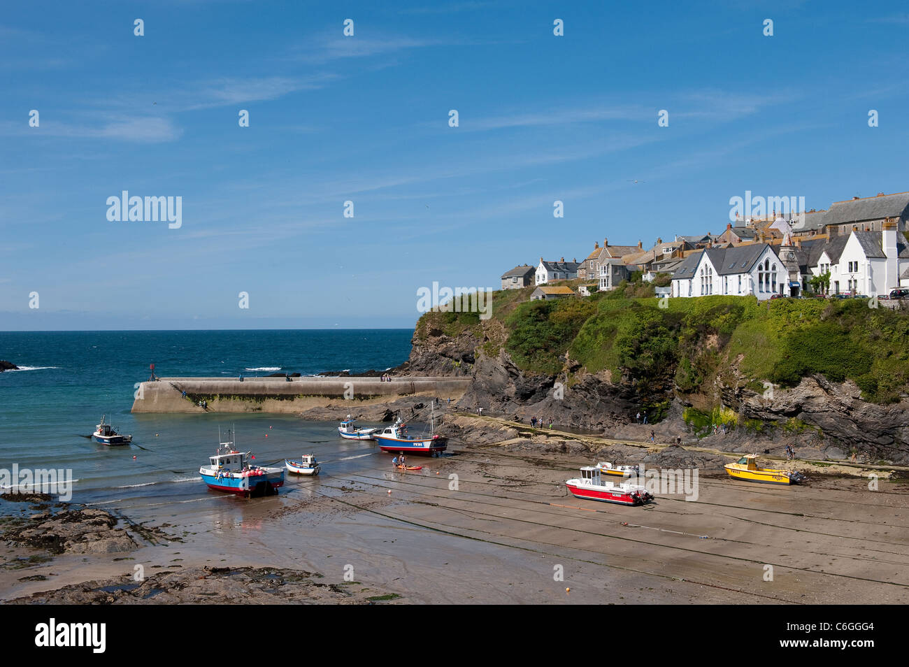 Pretty port and boats hi-res stock photography and images - Alamy