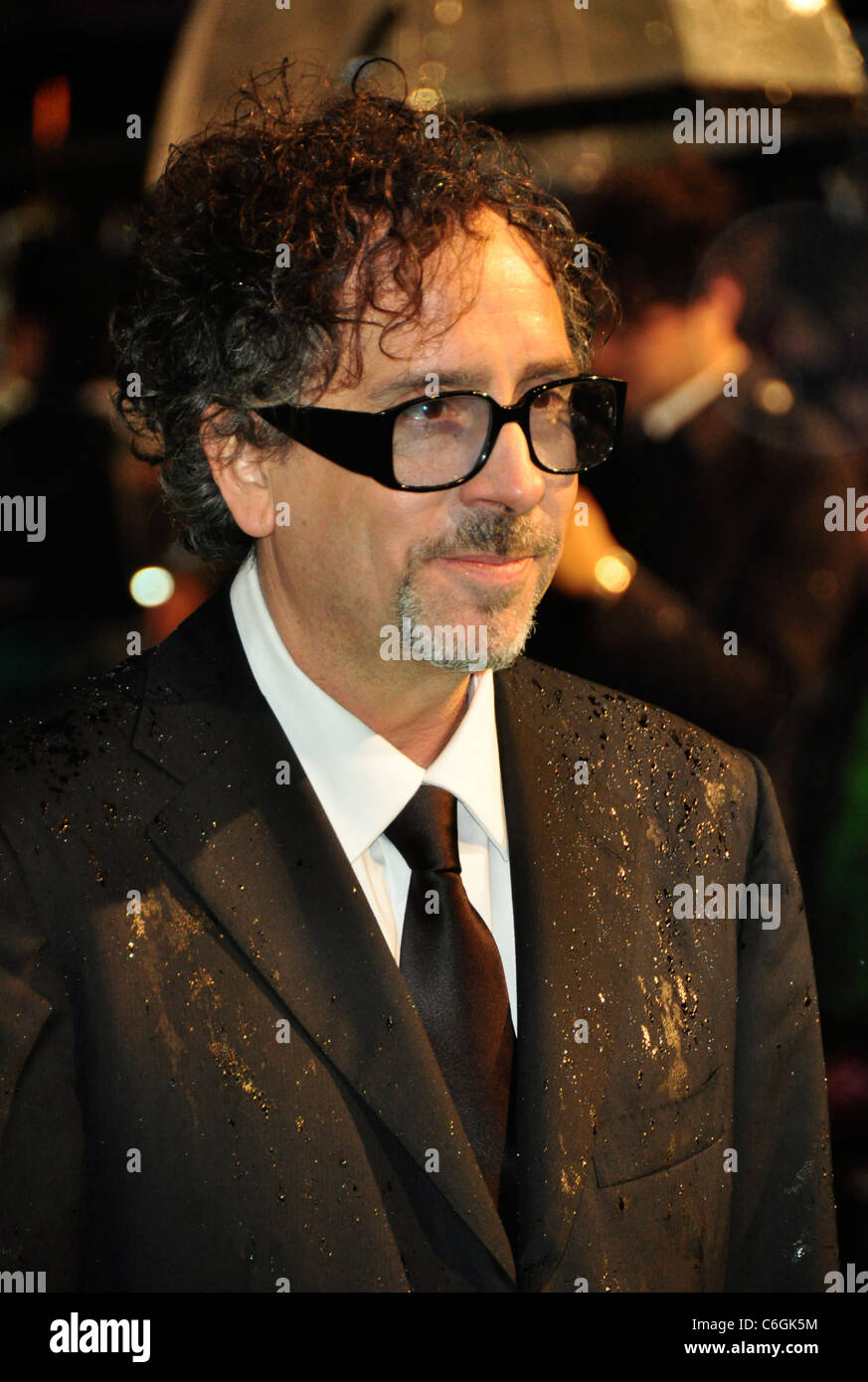 Tim burton alice in wonderland premiere hi-res stock photography and ...