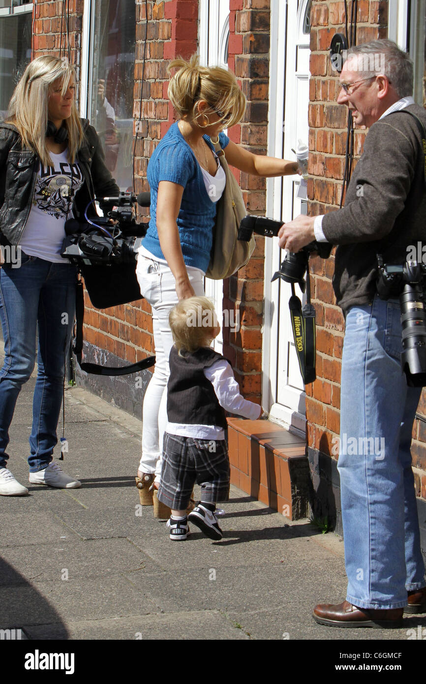 Kerry Katona and her son Max arrive at her mother's house Cheshire ...