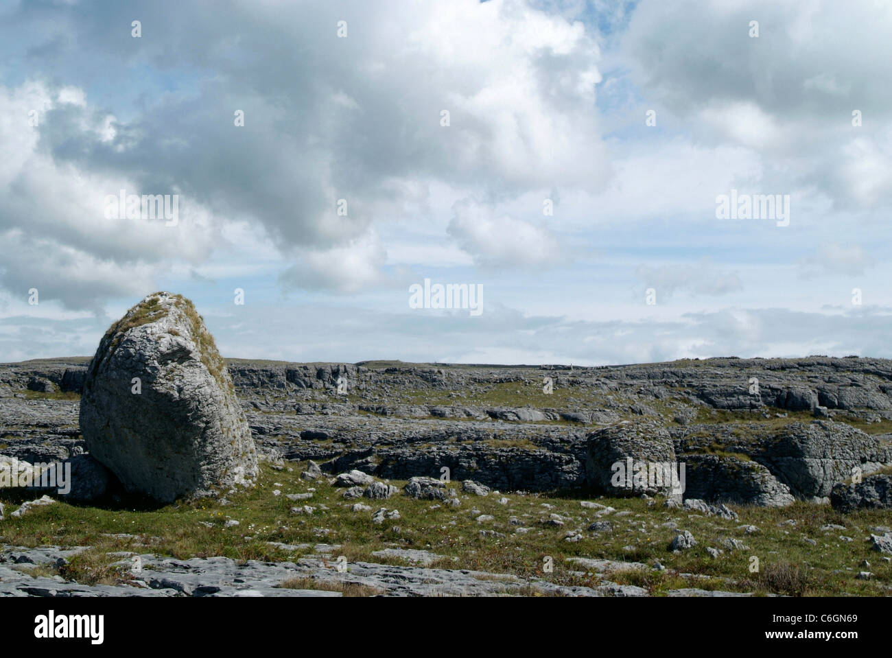 Glacial erratic ireland hi-res stock photography and images - Alamy