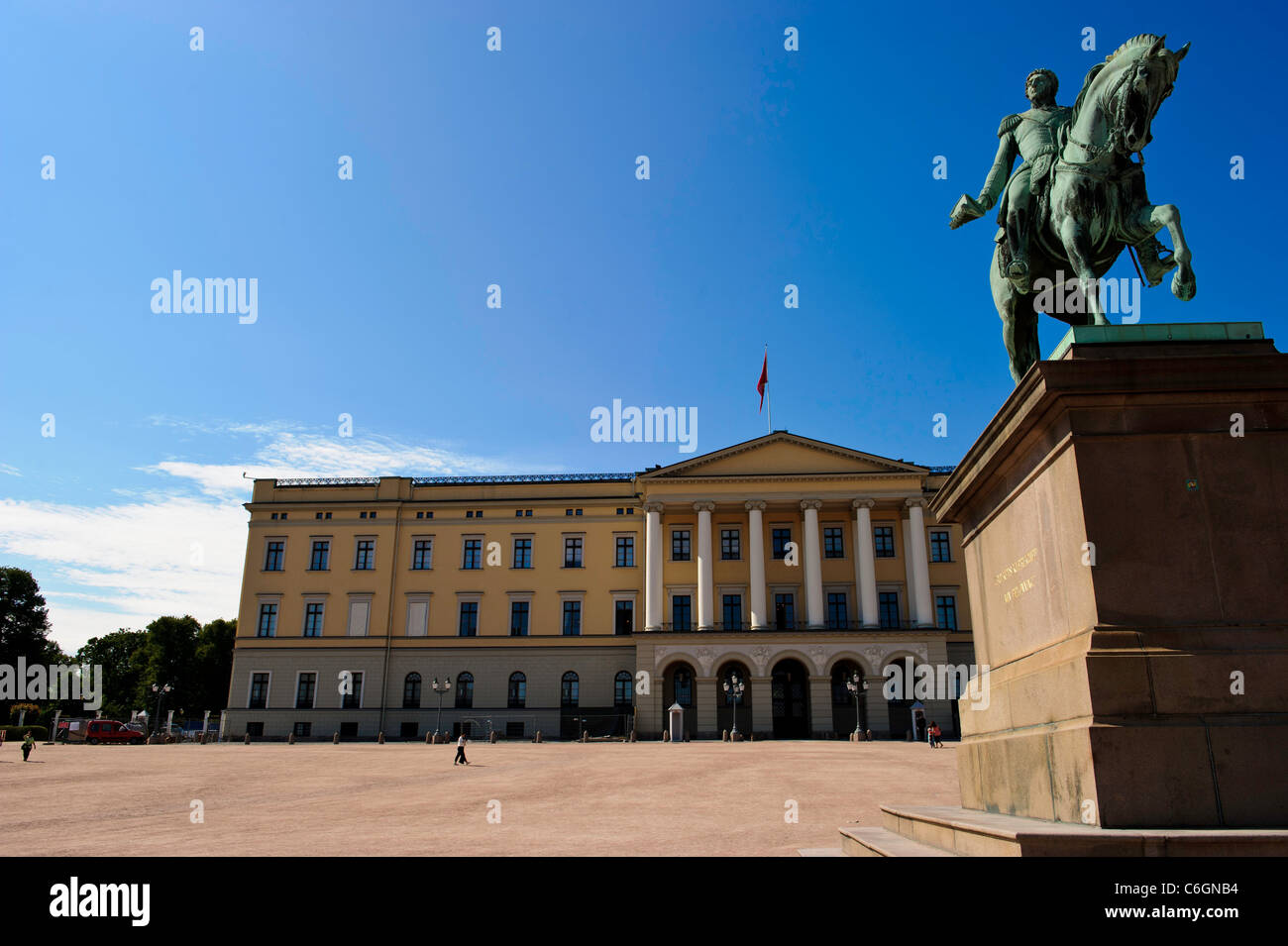 Norwegian Royal Palace, Oslo Stock Photo - Alamy