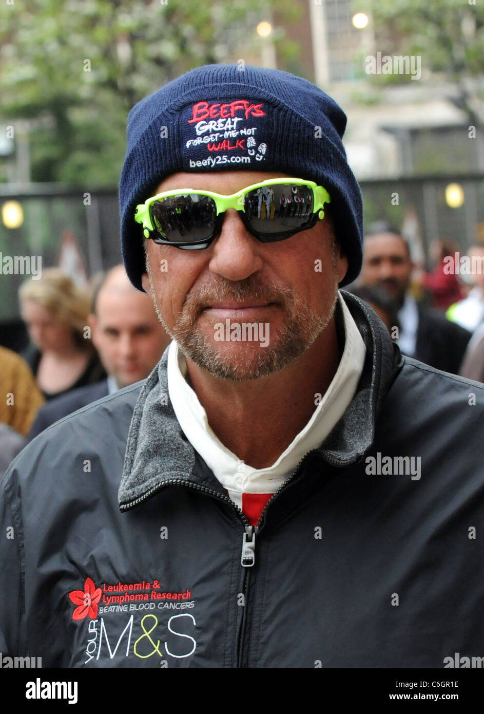 Cricket legend sir ian botham hi-res stock photography and images - Alamy