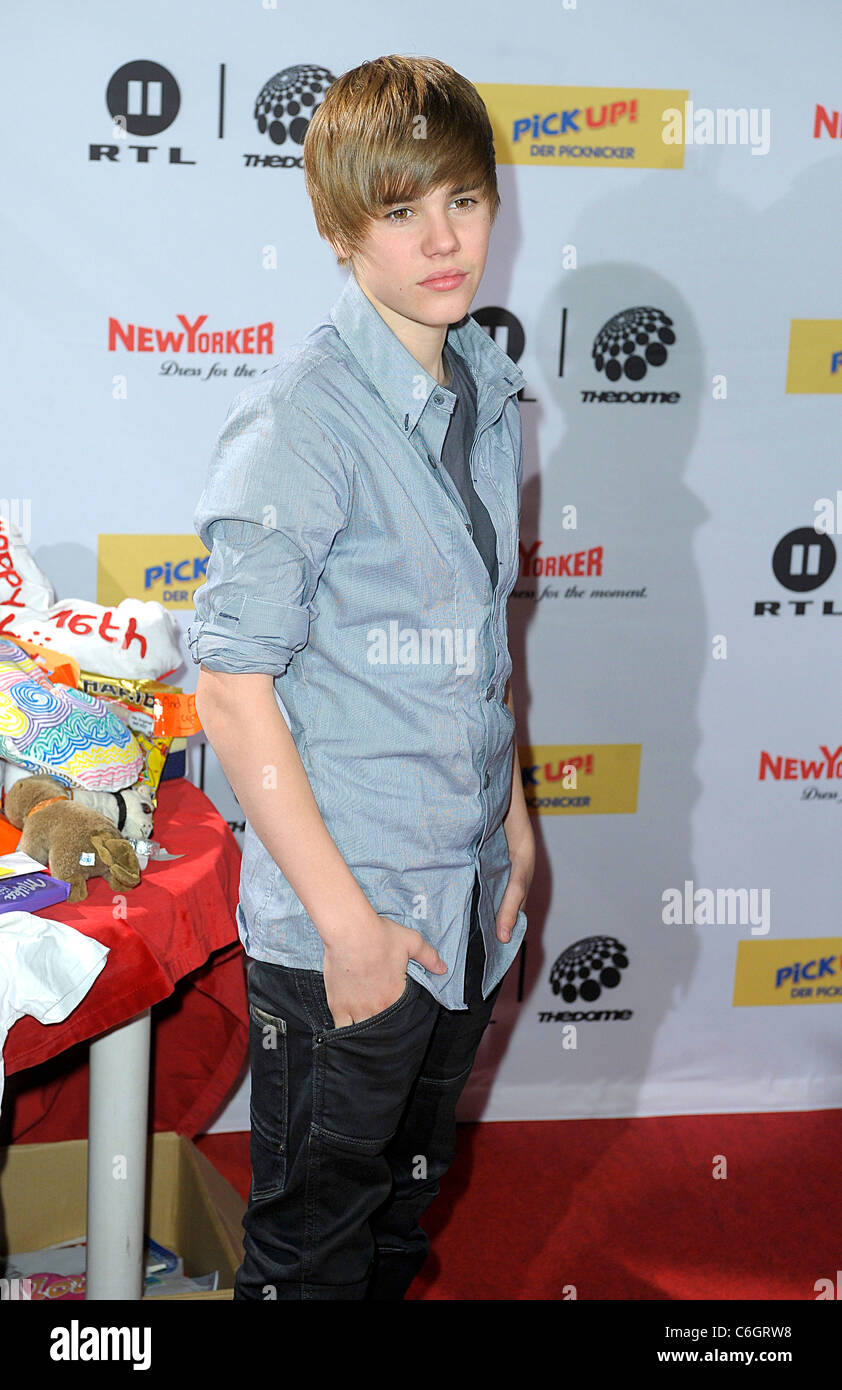 Justin Bieber German TV station RTL2 music show The Dome 53 at Velodrom ...