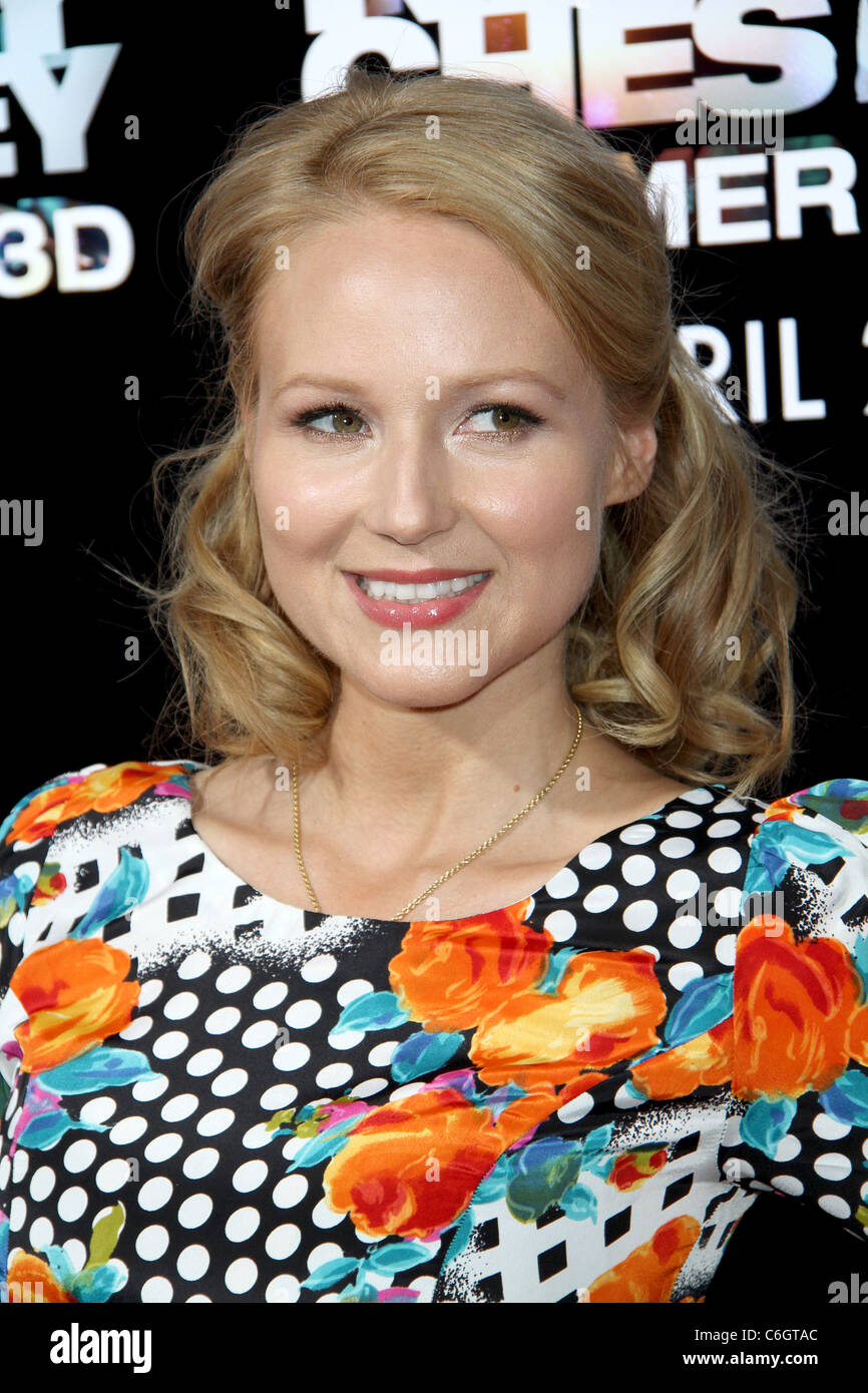 Jewel Premiere of Kenny Chesney's Summer in 3D at Rave Theaters at Town ...