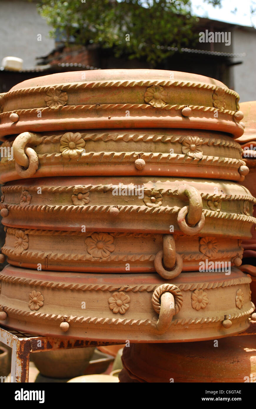 clay pot shop Stock Photo - Alamy