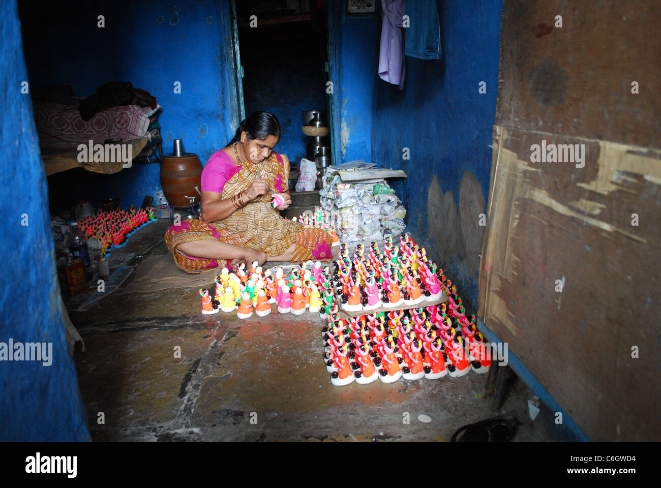 Gouri statue hi-res stock photography and images - Alamy