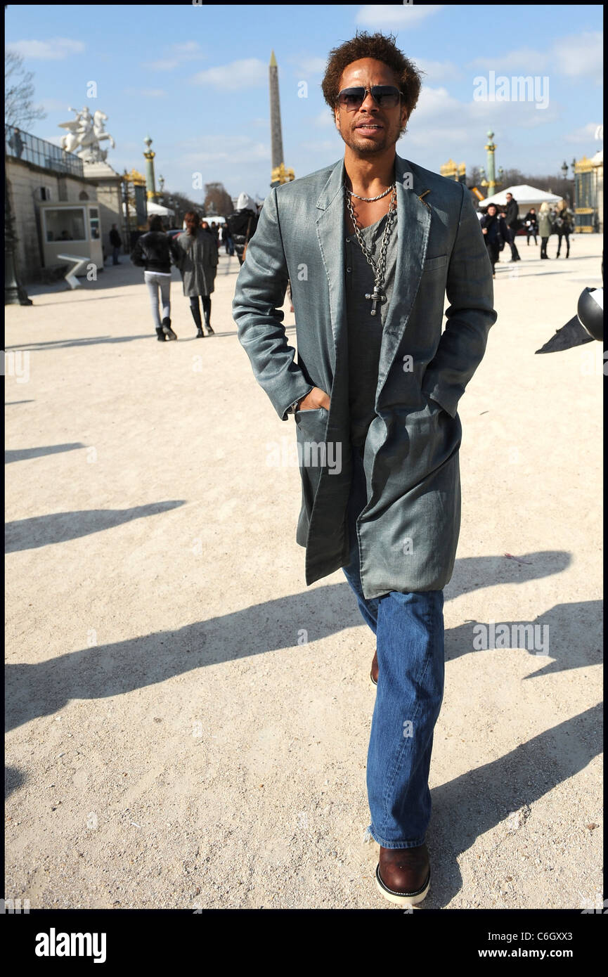 Gary Dourdan Paris Fashion Week Ready to Wear Fall Winter 2010 - Viktor ...