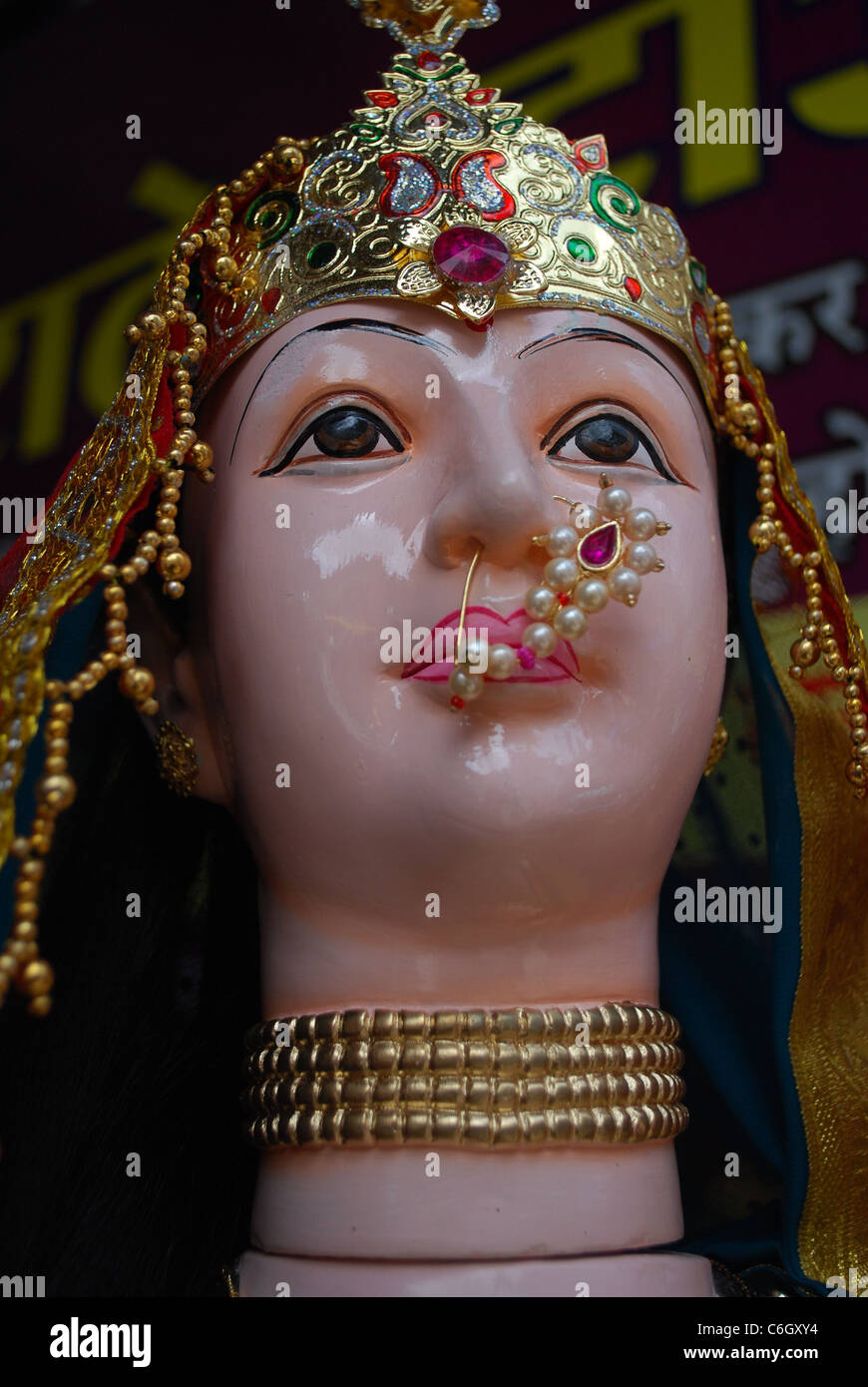 Gouri statue hi-res stock photography and images - Alamy