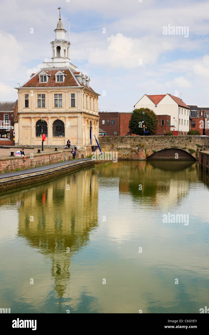 Purfleet Quay, Kings Lynn, Norfolk, England, UK. The Custom House 1683 ...