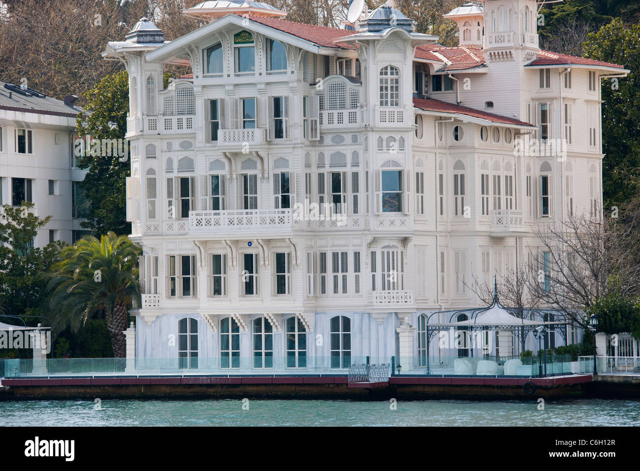 Turkey istanbul bosphorus yali wooden hi-res stock photography and ...
