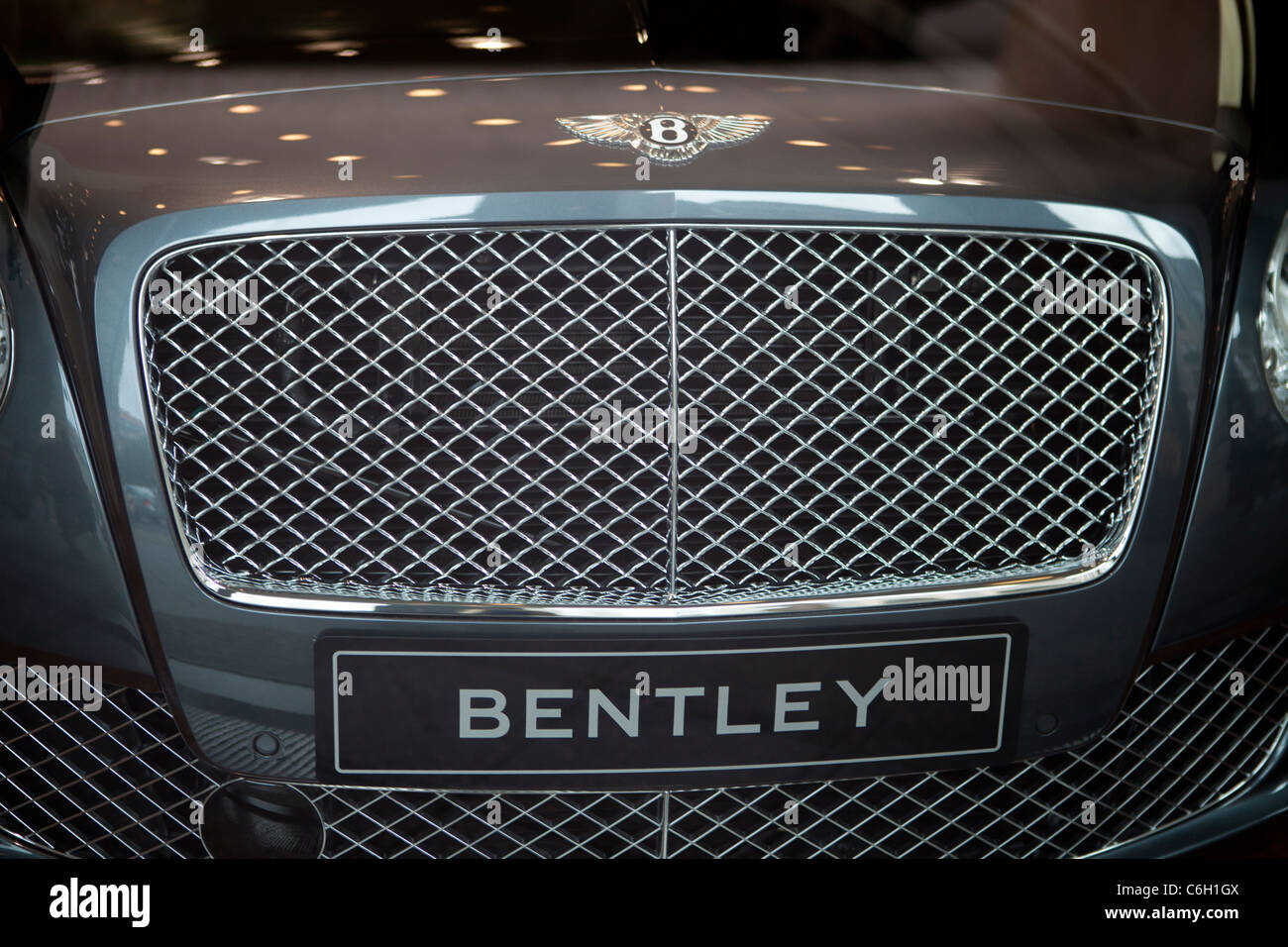 BENTLEY FRONT DETAIL Stock Photo - Alamy