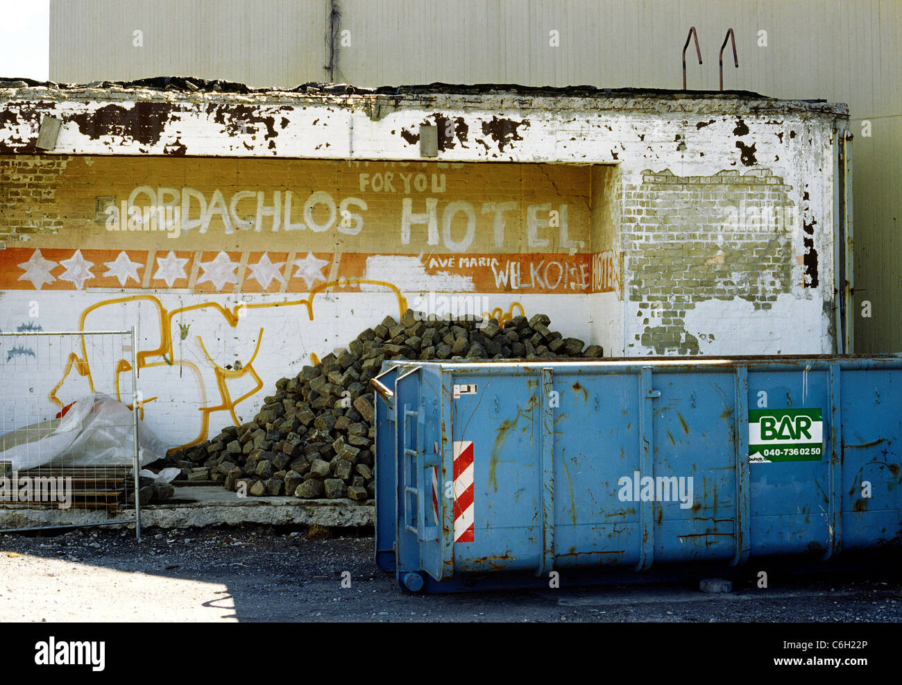 Homeless shelter graffiti wall hi-res stock photography and images - Alamy