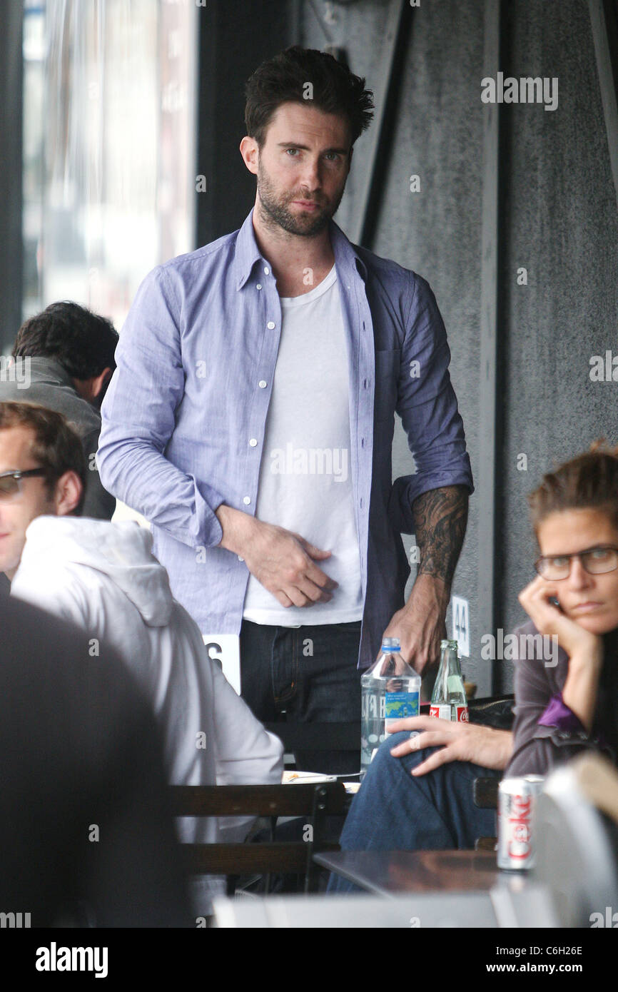 Maroon 5 frontman Adam Levine eating at Joan's on Third in West ...