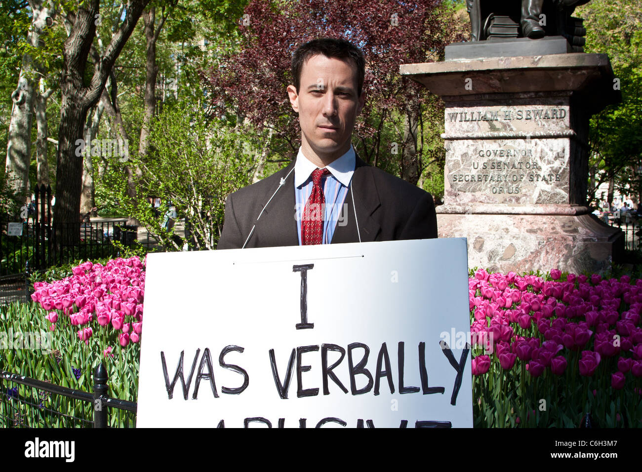 Jeff Ragsdale comedian and actor carries out his latest stunt by ...