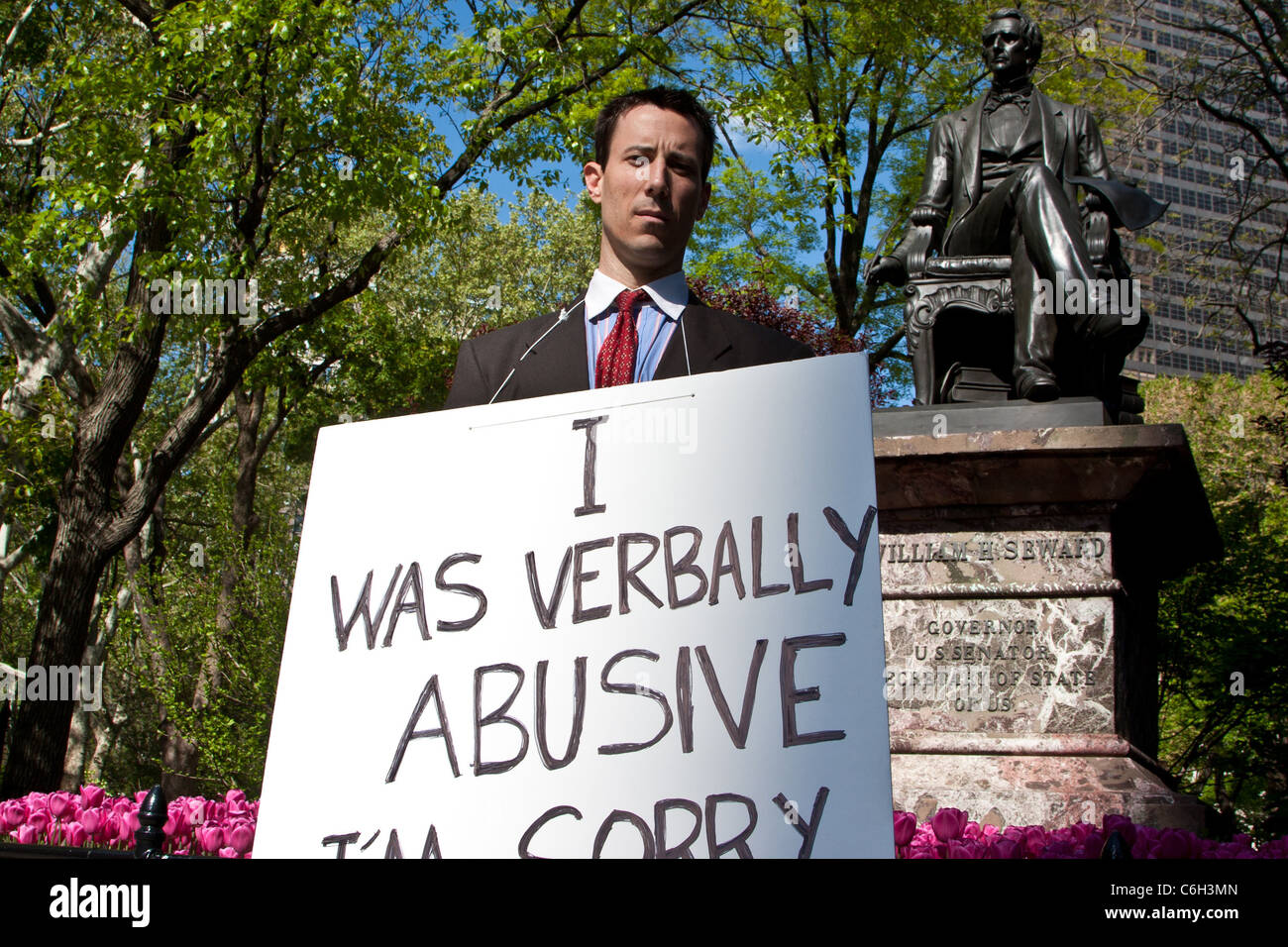 Jeff Ragsdale comedian and actor carries out his latest stunt by ...