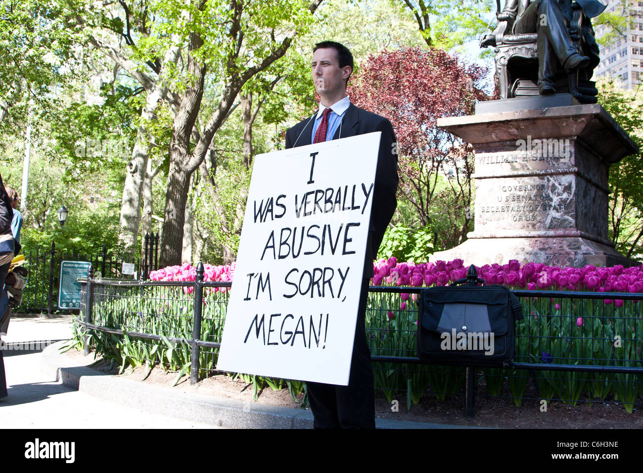 Jeff Ragsdale comedian and actor carries out his latest stunt by ...
