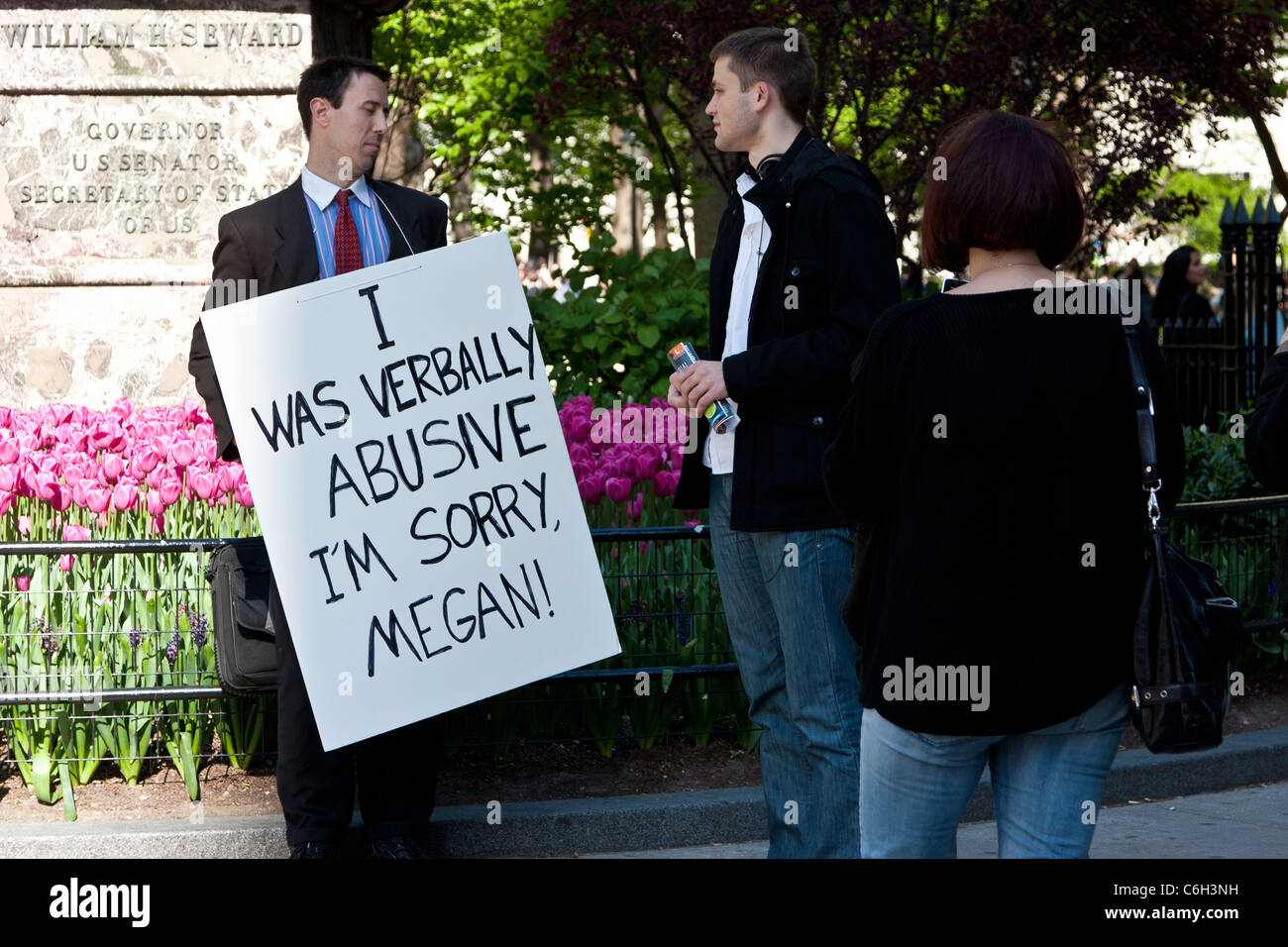 Jeff Ragsdale comedian and actor carries out his latest stunt by ...