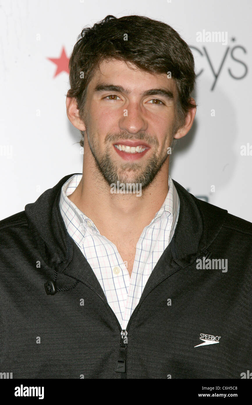 Olympic gold medalist Michael Phelps visits Macy's Herald Square New ...