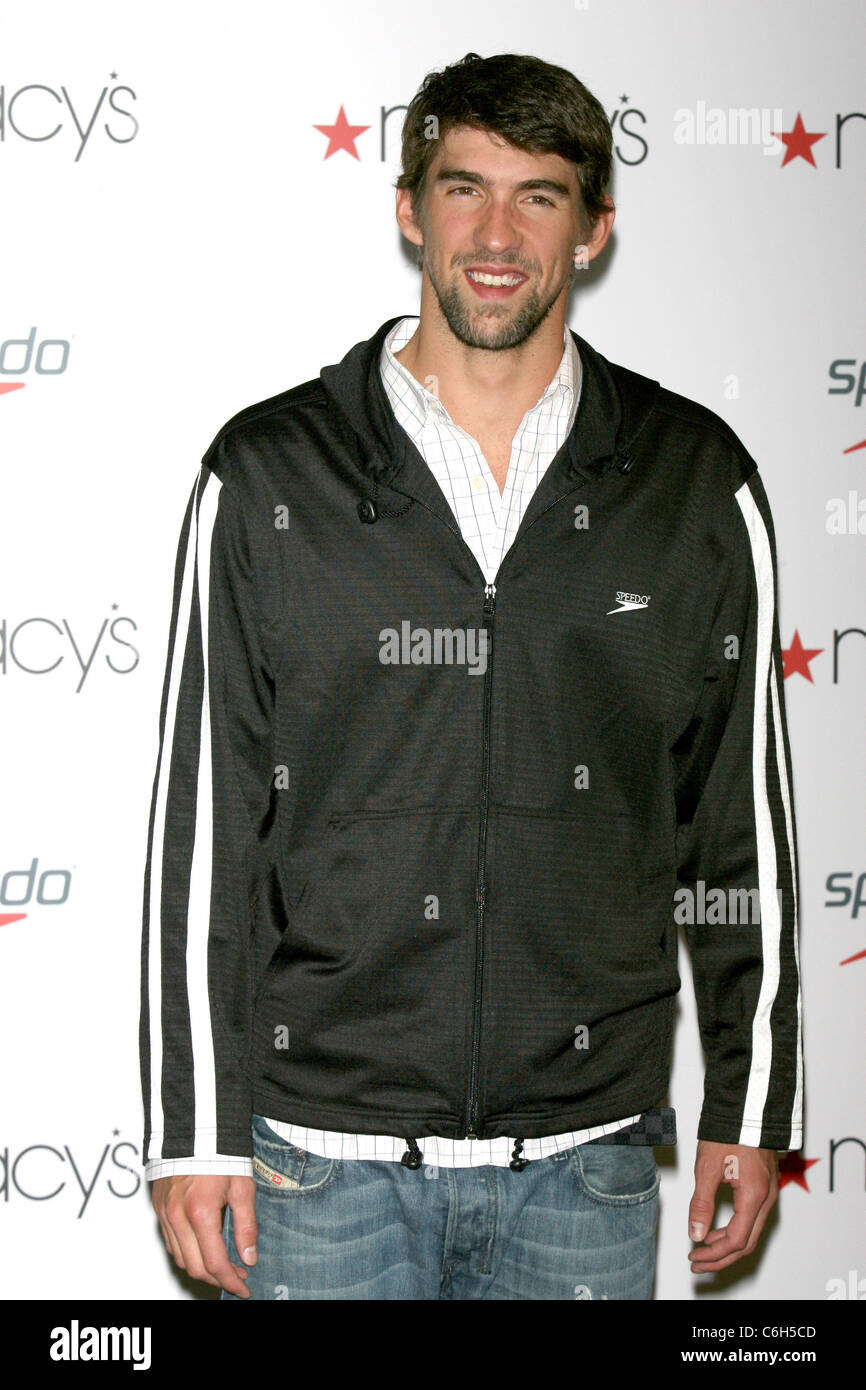 Olympic gold medalist Michael Phelps visits Macy's Herald Square New ...