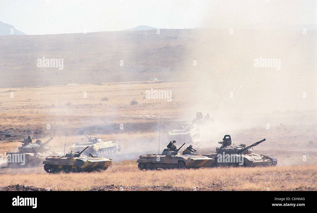 Russian troops guard Armenian base Russian soldiers undergo military ...