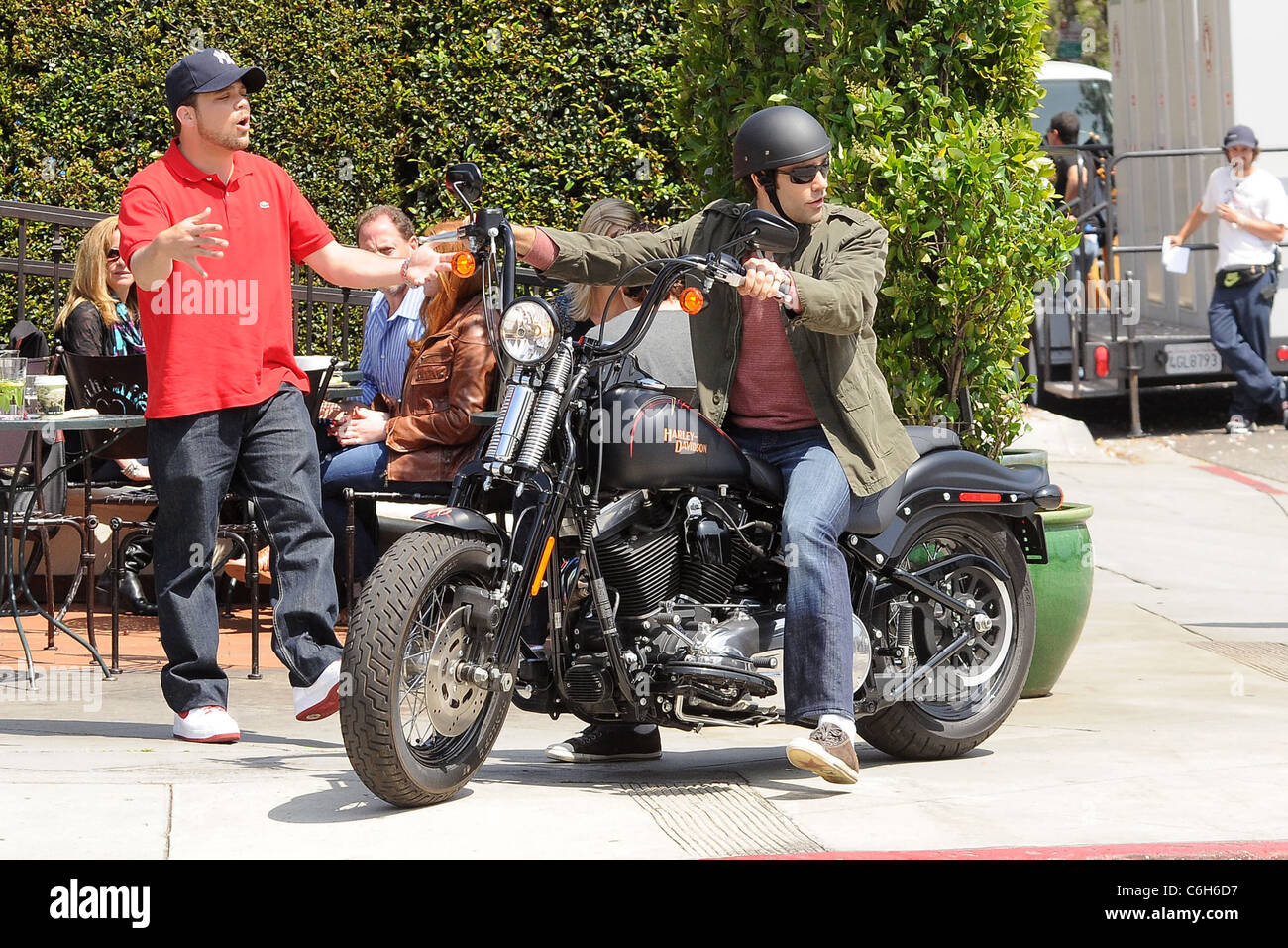 Jerry Ferrara and Adrian Grenier Cast members on the set of 'Entourage ...