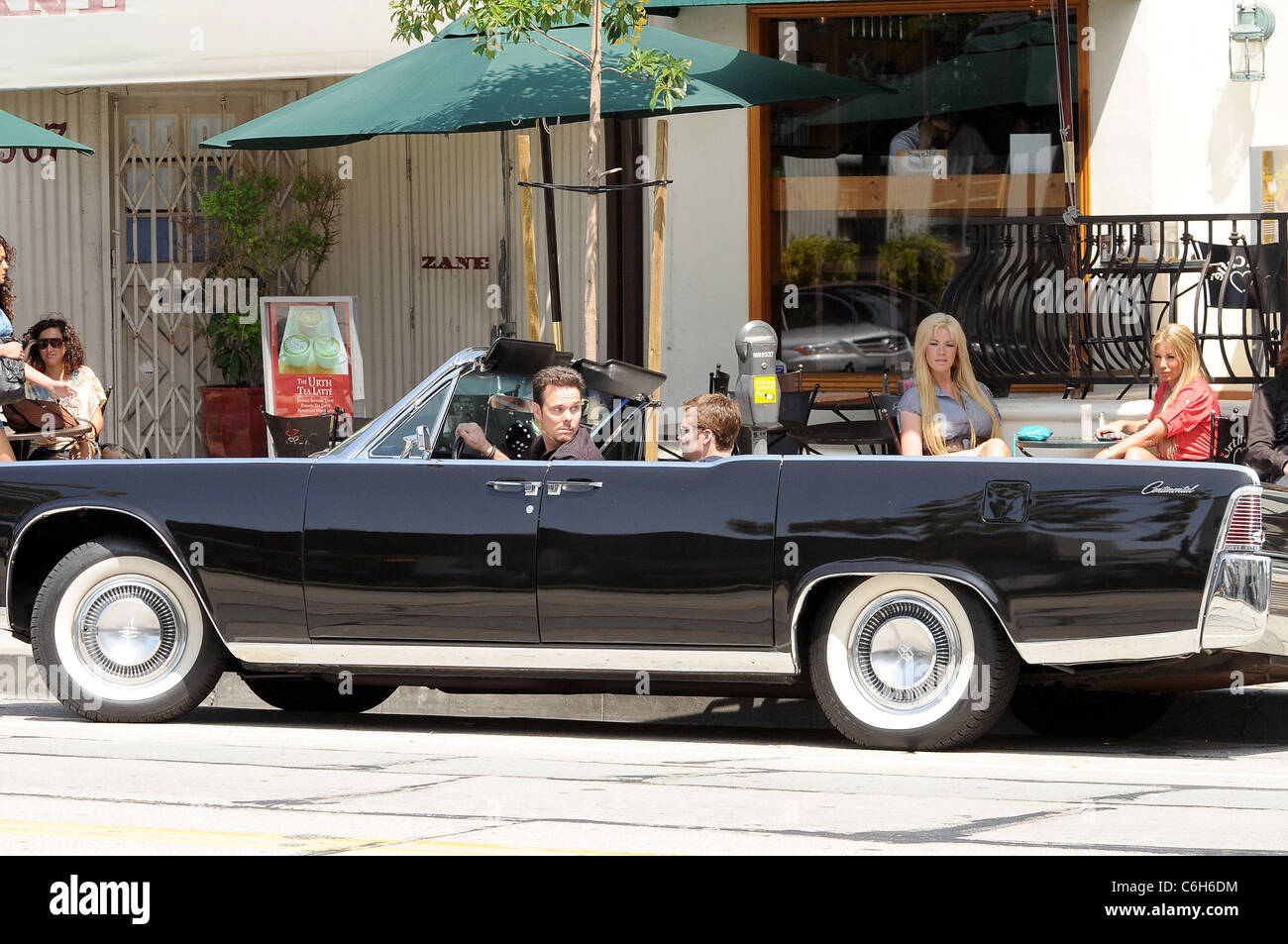 Kevin Dillon and Kevin Connolly Cast members on the set of 'Entourage ...