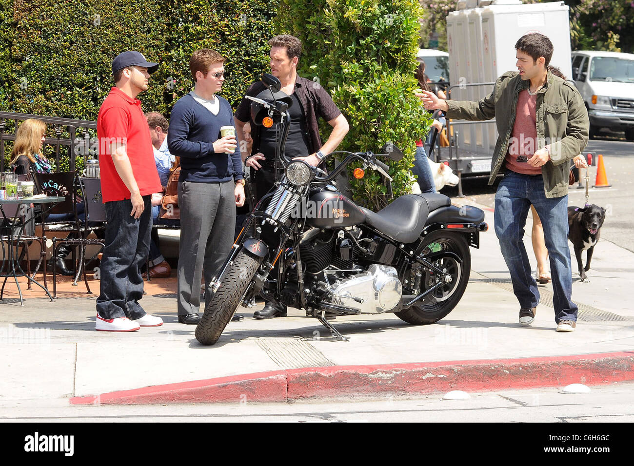 The cast of entourage jerry ferrara hi-res stock photography and images ...