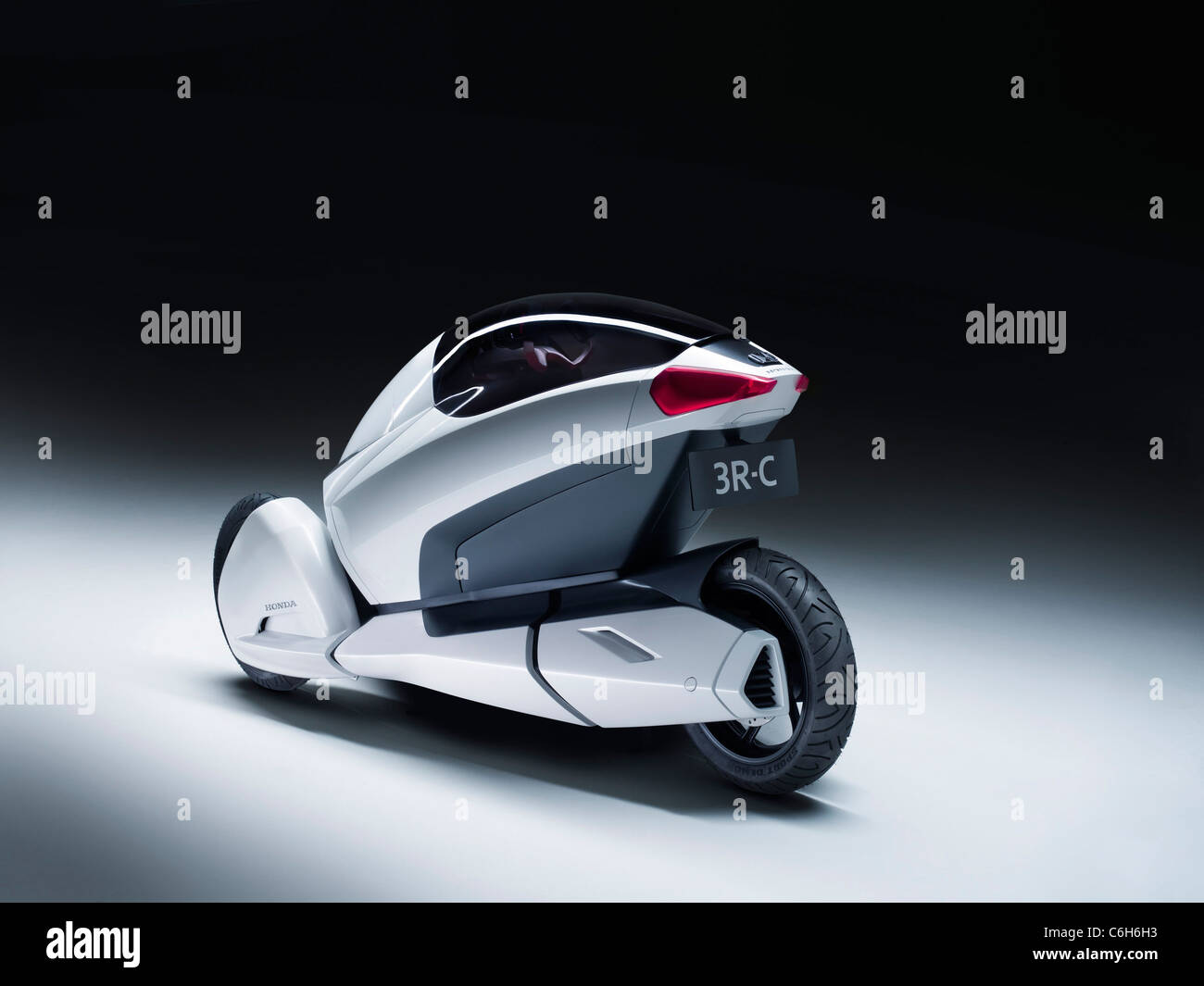 Honda shows off three-wheeled 3R-C concept vehicle Feast your eyes on ...