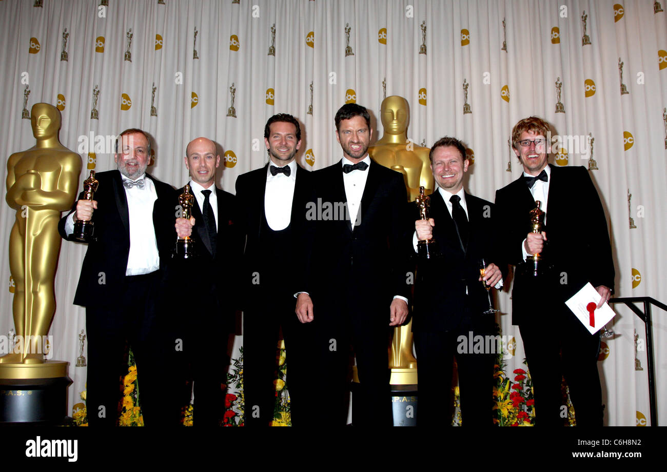 Presenters Bradley Cooper and Gerard Butler (both center) pose with (L ...