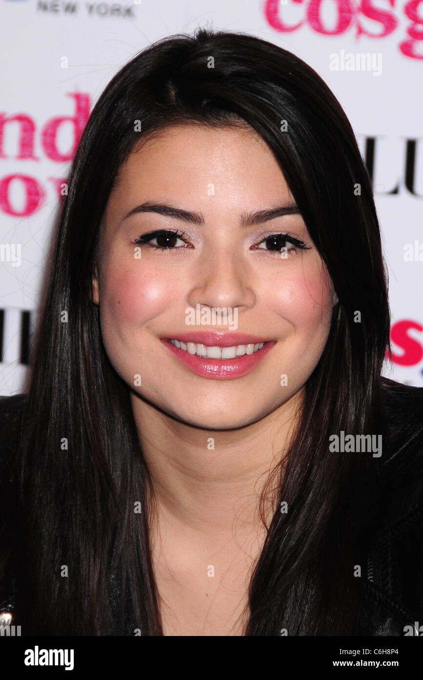 Miranda Cosgrove No Eyebrows