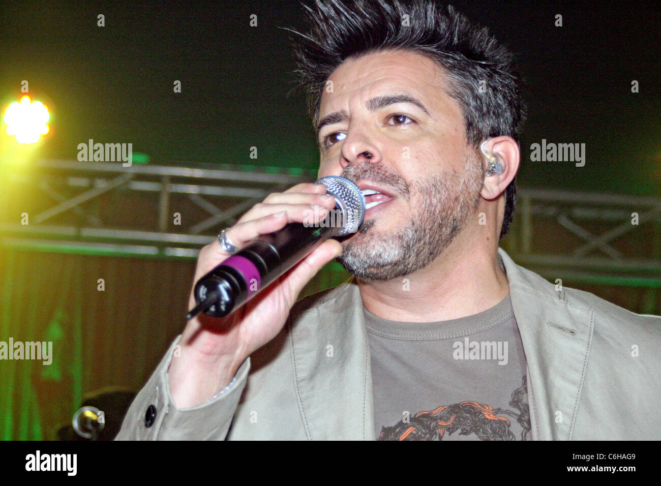 Singer luis enrique puerto rico hi-res stock photography and images - Alamy