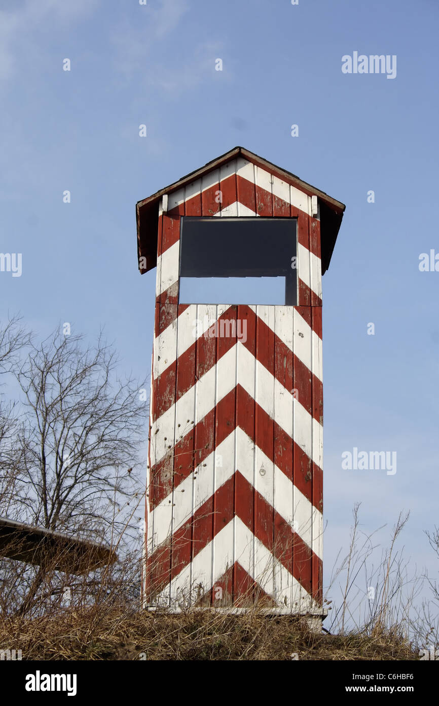 Security guard cabin hi-res stock photography and images - Alamy