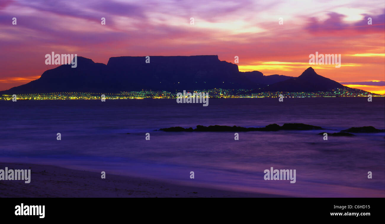 Table mountain at sunset, viewed from Blouberg beach Stock Photo - Alamy