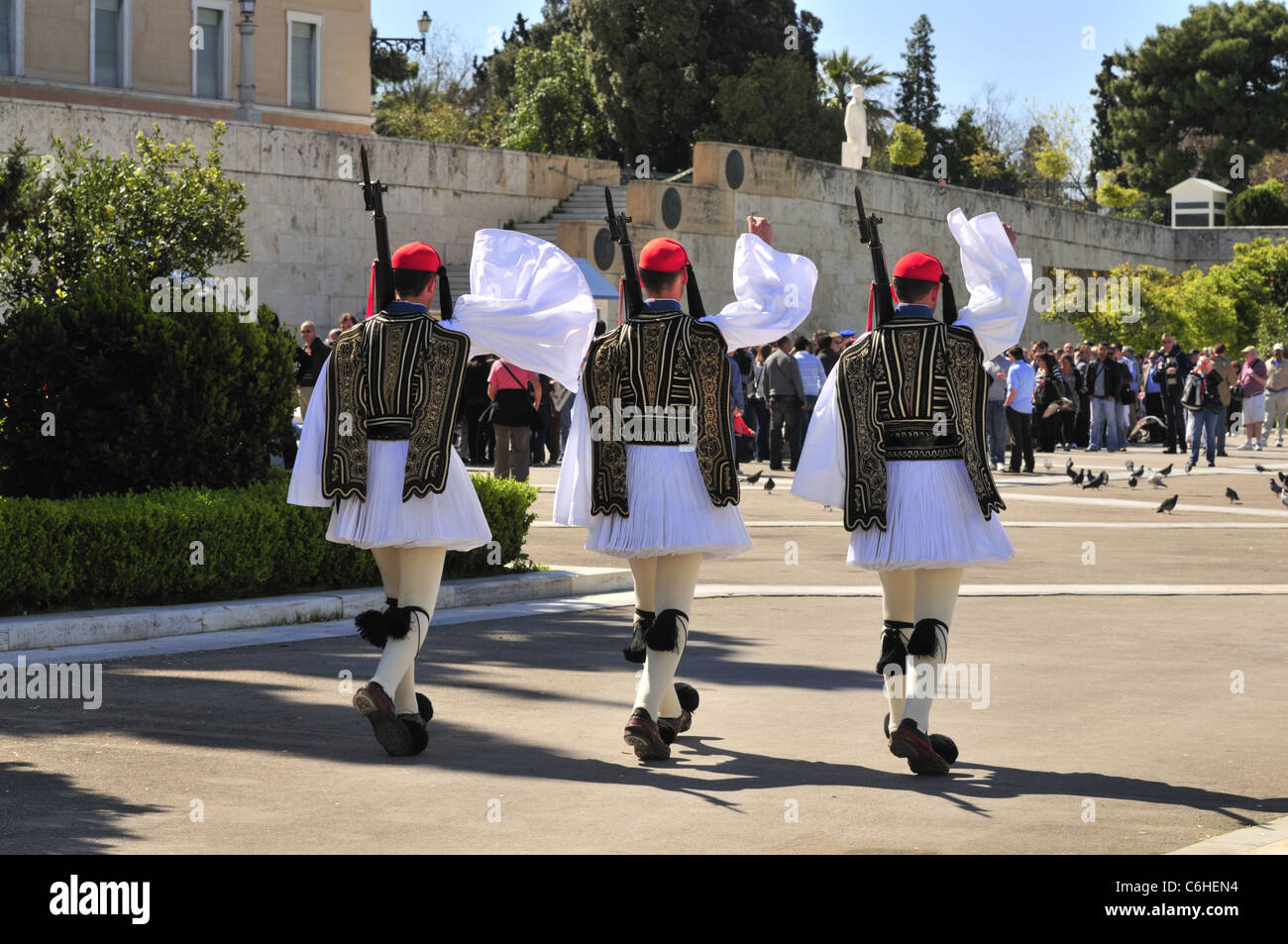 Greek guards hi-res stock photography and images - Alamy