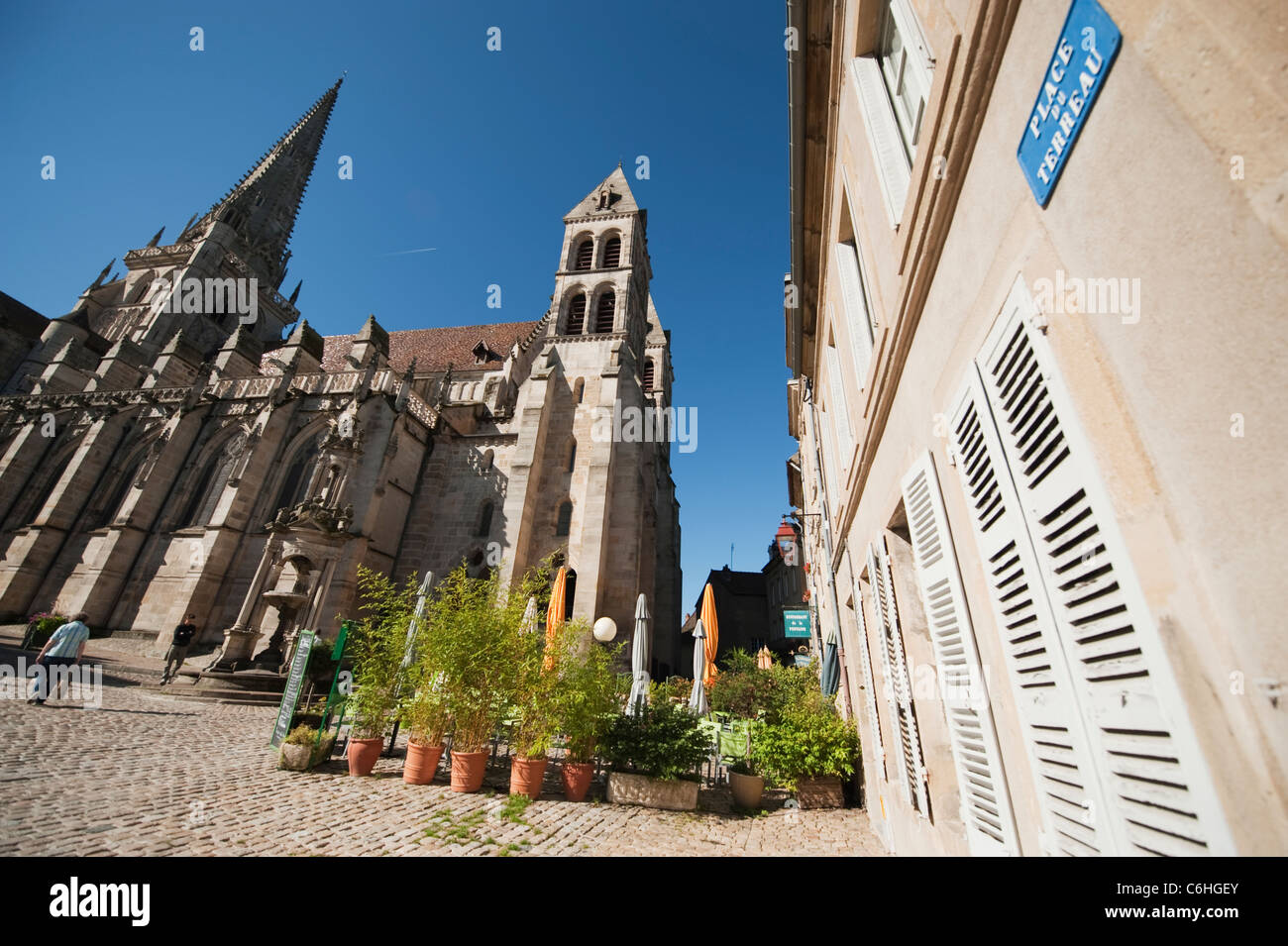 France autun cathedral romanesque hi-res stock photography and images ...
