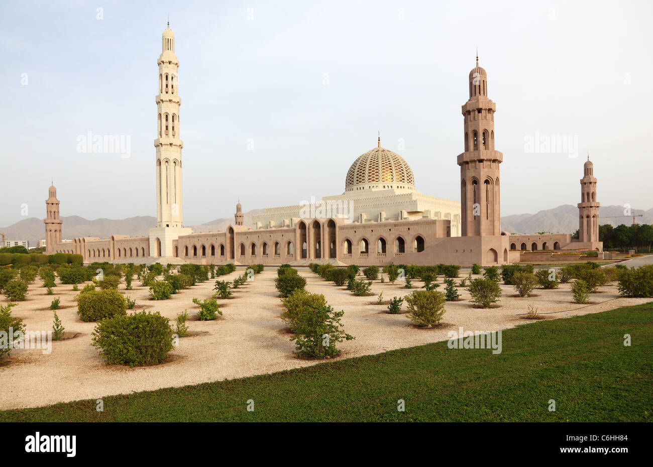 Sultan Qaboos Grand Mosque in Muscat, Oman Stock Photo - Alamy